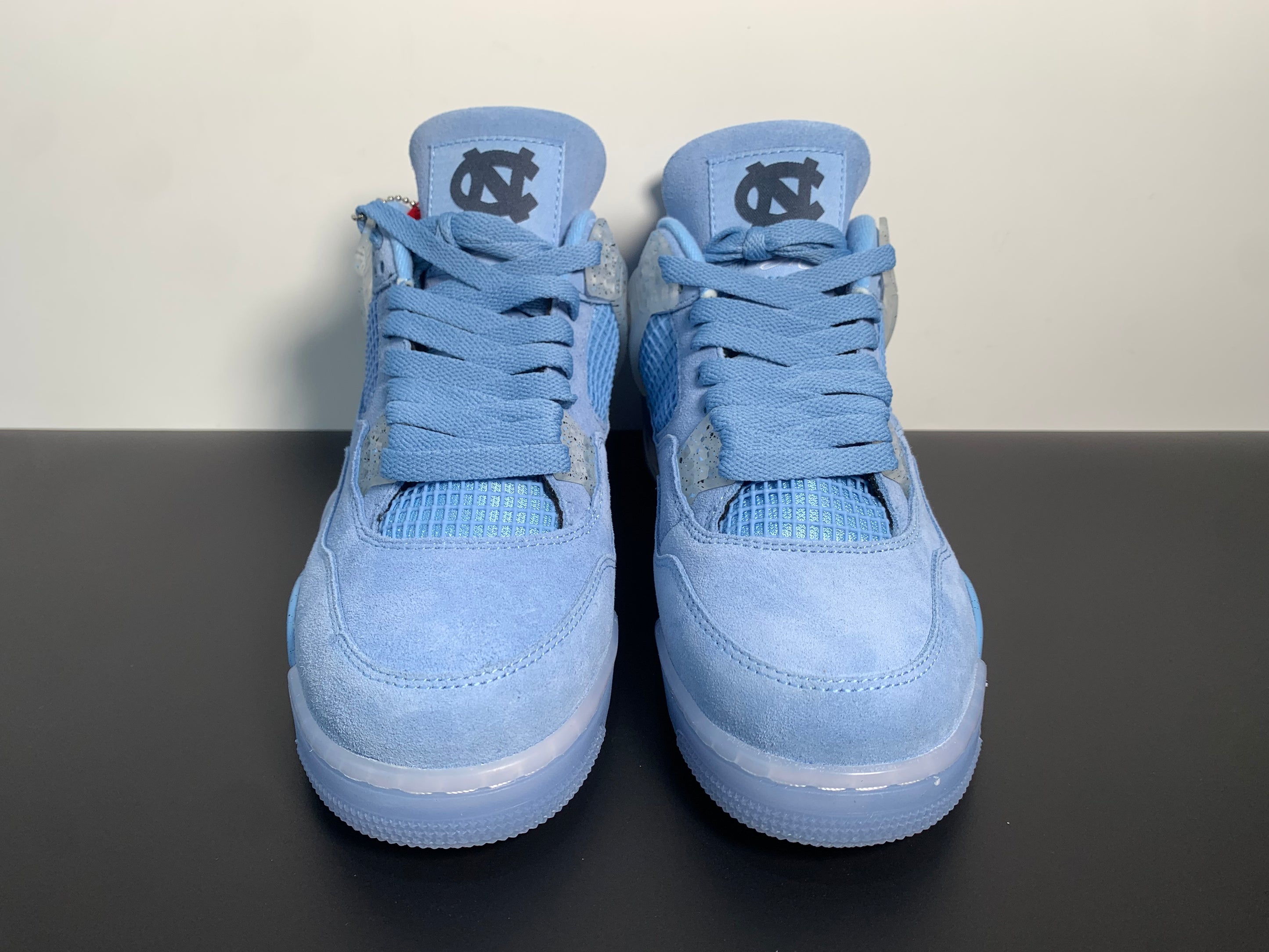 Air Jordan 4 Retro “UNC” PE Tar Heels – WOWJAY